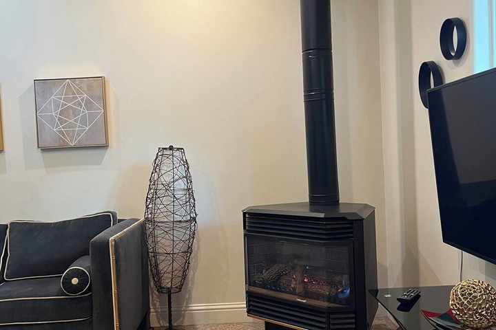 Quiet Garden Hideaway In Ukiah  1br Back Unit - Ukiah, CA