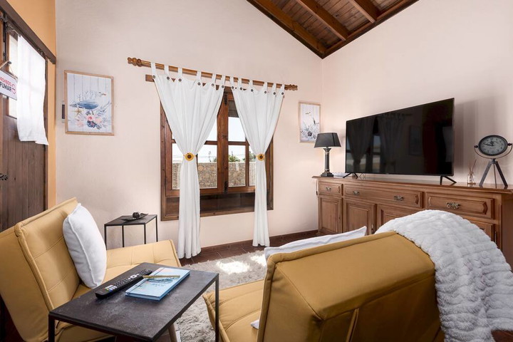 Home2book La Molina C, Rural Retreat - Antigua