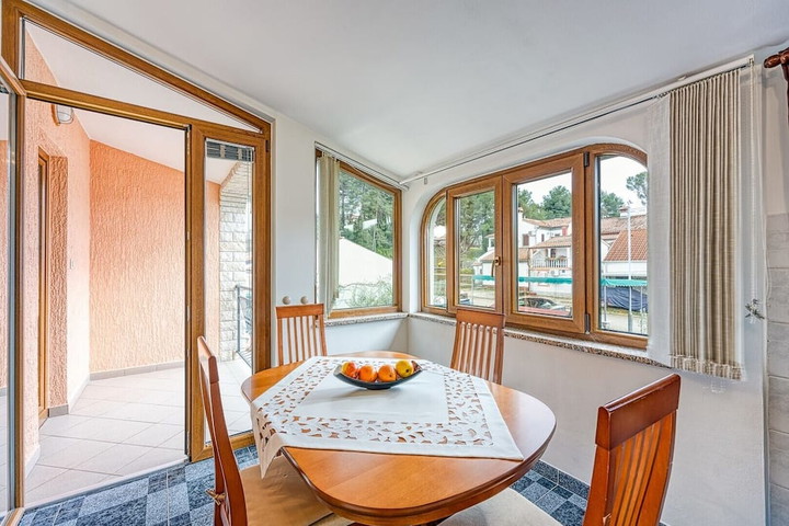 Appartement Cerin Avec Balcon - Poreč