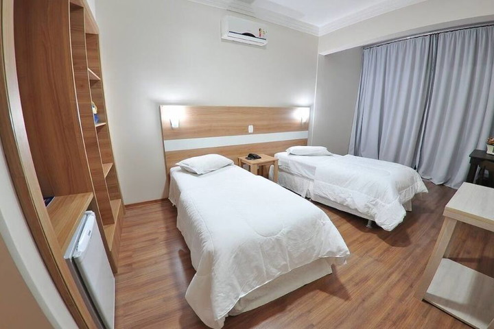 Downtown Passo Fundo Retreat Near Bella Citta Shopping + Breakfast - Passo Fundo