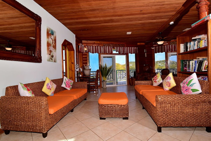 Villa Gina Beachfront Vacation Home - Rodney Bay