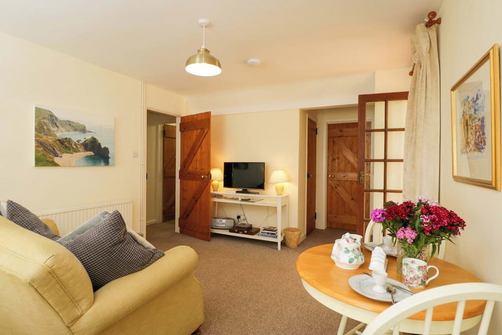 The Garden Studio, Pet Friendly, With A Garden In Calne - Chippenham