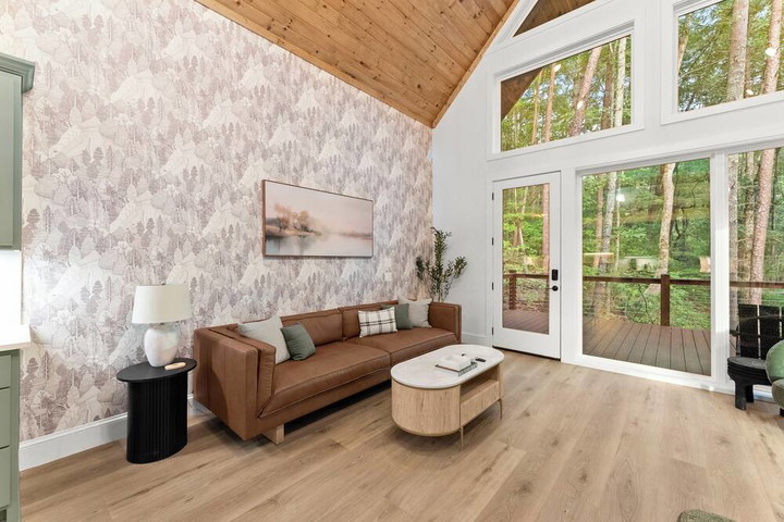 The Tallulah Cabin | 37 Acres | Hot Tub | 2 Kings | Pickleball | Mountain Views | <30 Minutes To Helen | Book Multiple Cabins For Larger Groups - Dahlonega, GA