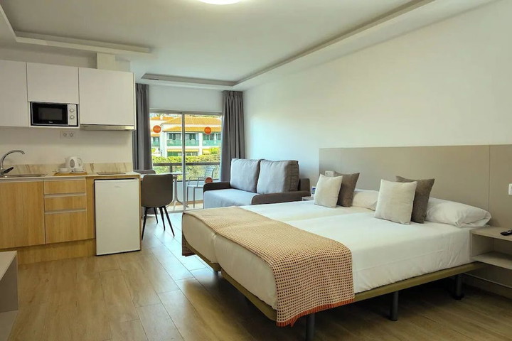 Private Balcony Room Retreat Great For Exploring Puerto De La Cruz Beaches - Puerto de la Cruz
