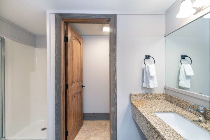 Habitación De Hotel Con Cama King En El Río - Ouray, CO
