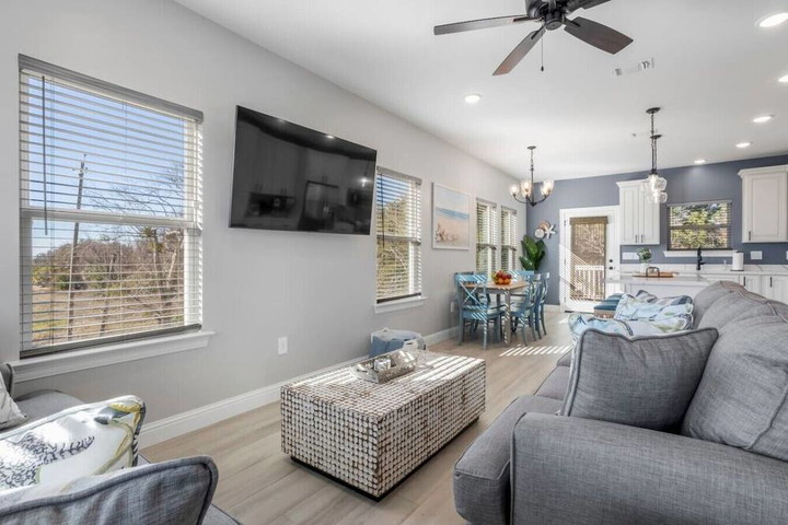 Brand New House, Beach Views, Heated Pool & More! - Biloxi, MS