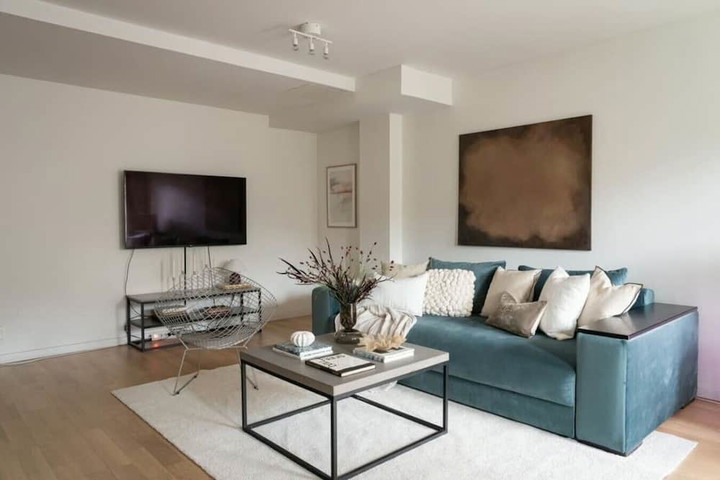 Private Terrace, 2 Min To Metro - Solna