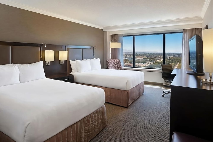 Two Miles Away From The Great Mall Of The Bay Area | Relaxing Hotel W/ Gym - Milpitas, CA