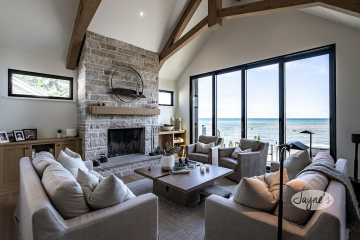 Stunning 4 Bed 5 Bath Home On Georgian Bay In Thornbury - Thornbury