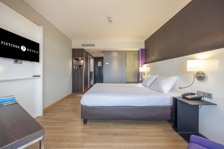 Make Your Trip More Enjoyable! Indoor Pool, Free Breakfast And Parking! - Nieuwegein