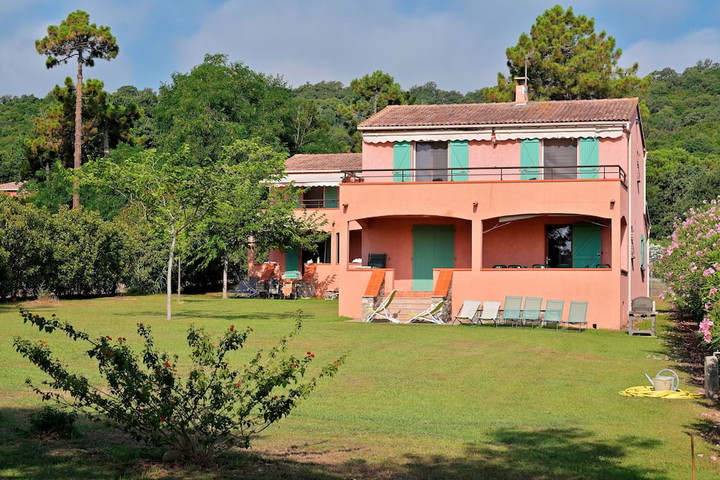 Villa Pour 10 à 12 Personnes En Bord De Mer. - Haute-Corse
