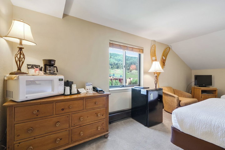 Spruce Lodge Hotel Style Room With 2 Beds #492 By Redawning - Copper Mountain, CO
