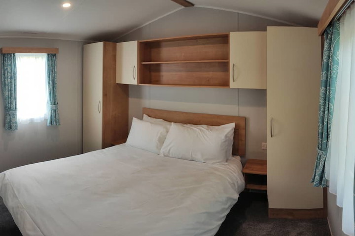 Wren - 4 Berth Caravan At Copthorne Caravans - Chichester