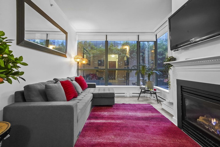 Urban Oasis! Sleeps 4/big Private Patio/fast Wifi - North Vancouver