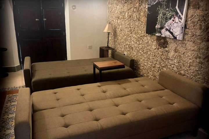 Spacious 5-bedroom Historic Casa Bahareque With Pool And 2-level Shaded Patio - Mérida