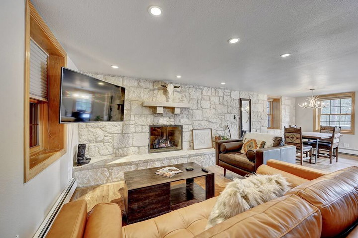 Luxury Mountain Retreat Near The Lake & Downtown! - Evergreen, CO
