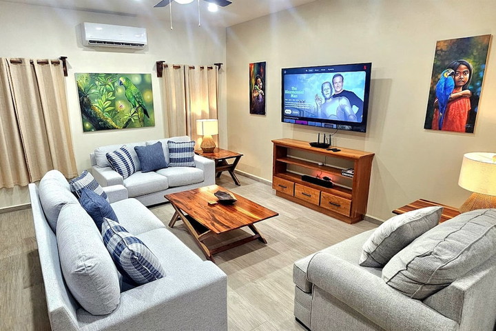 Placencia Villa For 8 Guests, Beach, Luxury, Pool - Placencia