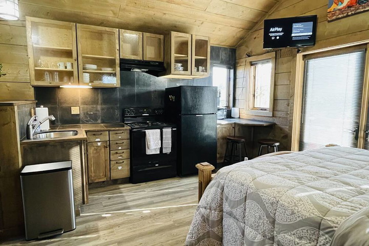 Historic Westcliffe Outpost Loft - Westcliffe, CO