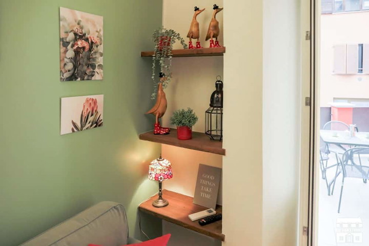 Discover The Unparalleled Comfort Of This Charming Apartment Located In The Beating Heart Of Bellano. Just Steps From The Lake And With The Train Station A Short Walk Away, Your Home Will Be An Oasis Of Tranquility And Accessibility. With The Ferry Stop - Bellano