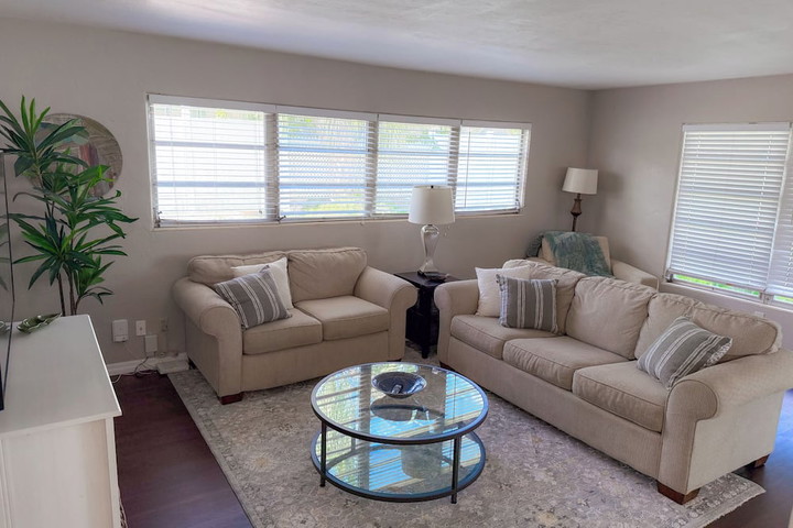 Central & Spacious Home - Close To Everything! - Sarasota, FL