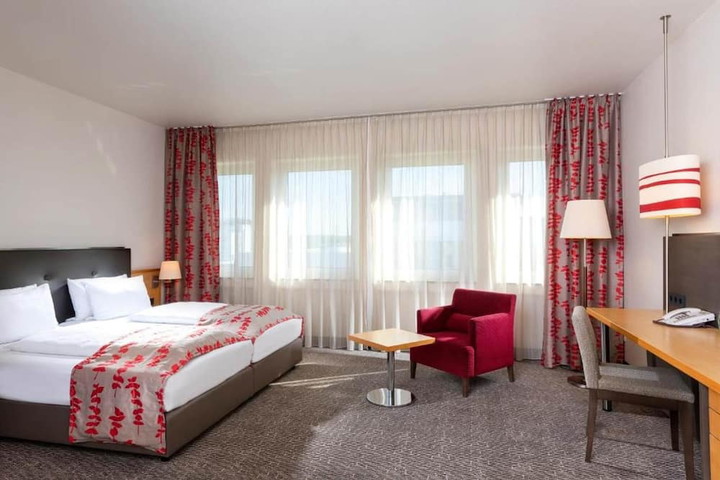 Sunday Hotel Frankfurt Airport Zweibettzimmer - Dreieich