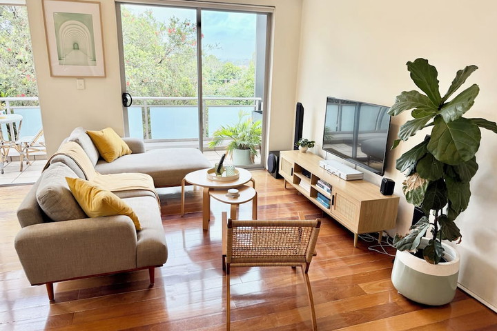 Cascata - Modern 2 Br 2 Bath Apartment + Parking - Ryde