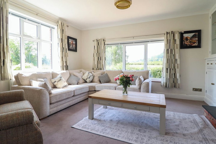 Pwll Glas, Pet Friendly, Character Holiday Cottage In Trefeglwys - Llanidloes