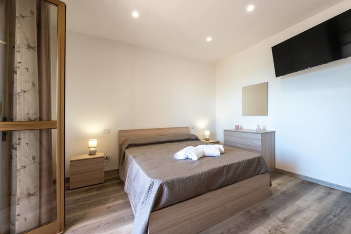 Villa 'Carola Primo Piano' Con Piscina Compartida, Wi-fi Y Aire Acondicionado - Altavilla Milicia