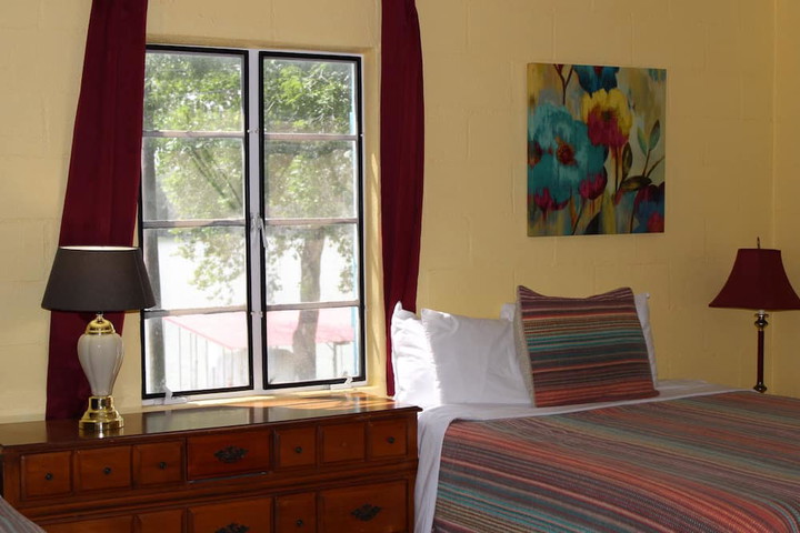 Studio Cabin #5 - Poolside - Kingsland, TX
