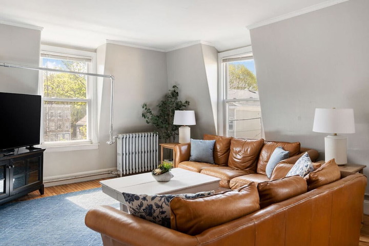 Skyline 138: Charming West End Mansard Penthouse - Portland, ME