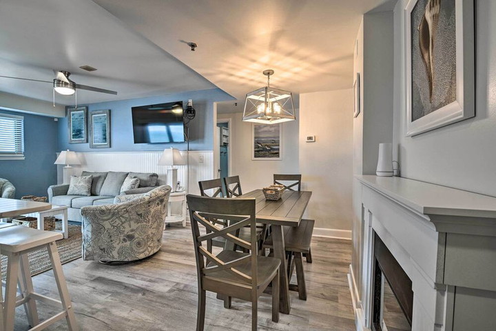 Remodeled Oceanfront Condo In Myrtle Beach! - Surfside Beach, SC
