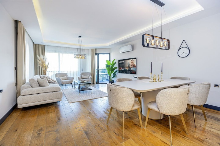 Utopia Suite Residence, 3-bedroom King Suite With Jacuzzi - Konak