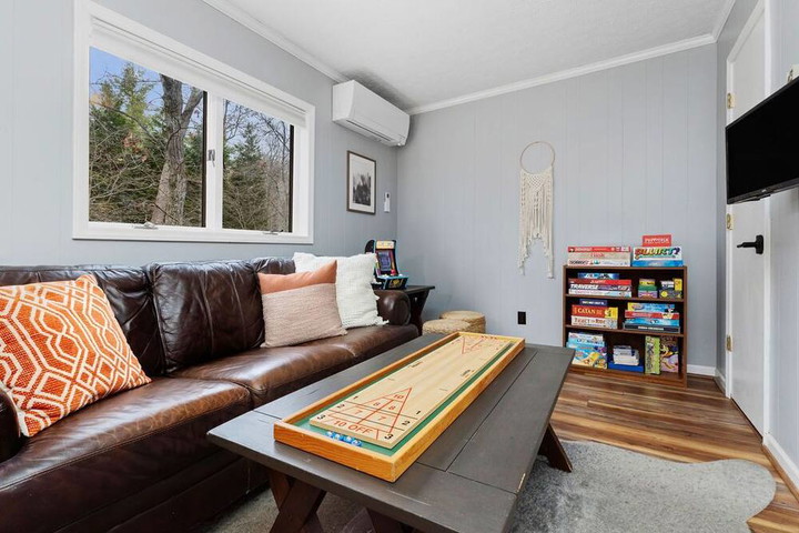 Blackwood Chalet: Hot Tub + 0.3 Mile From Slopes - Wintergreen