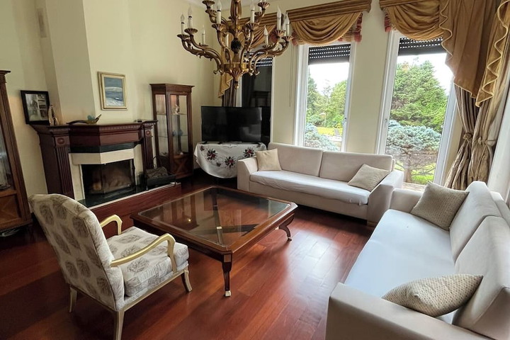 Lovely 4-bedroom House With Private Pool In Silivri - Silivri