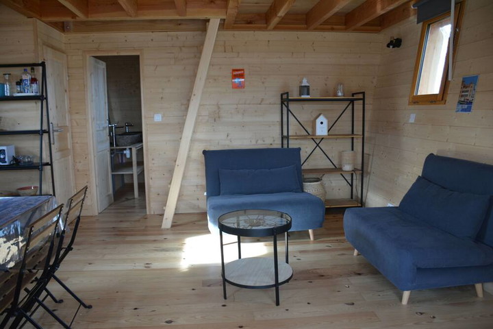 Cabane Située Entre Mer Et Montagne. - Pays basque français