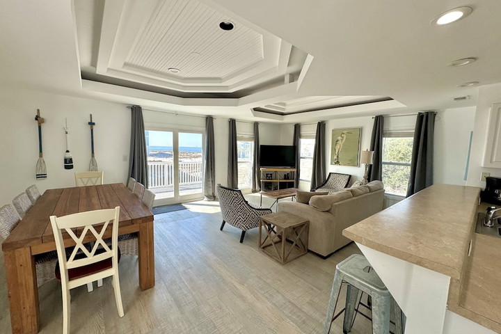 New Renovation 2024 Direct Gulf View! White Beach Dolphins 4 Bedrooms, 3.5 Bath - Alabama