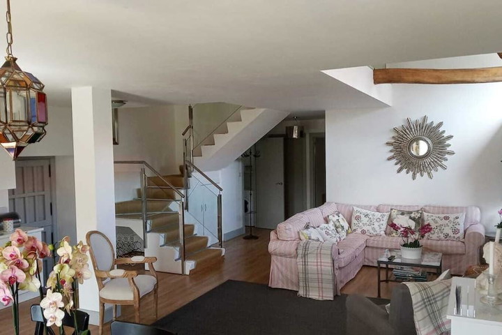 Stunning Barn Conversion Located In The Heart Of The Galician Countryside - Cabanas