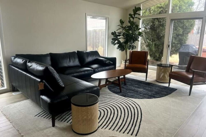 Newly Remodeled Ranch - Less Than 2 Miles From Notre Dame - Mishawaka, IN