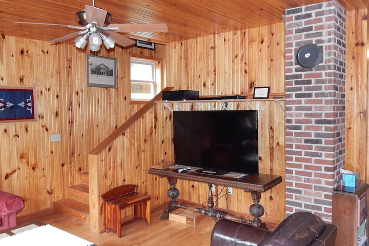 Cabin #1 W/ Private Beach 1 Mi From Carbondale, Il  And Siu - Carbondale