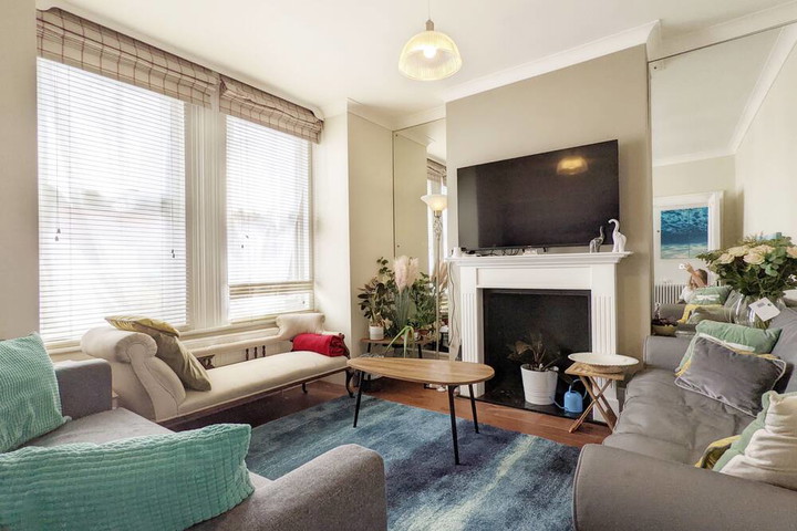 No. Five - Worthing - Sleeps 6 Guests In 2 Bedrooms - ステイング