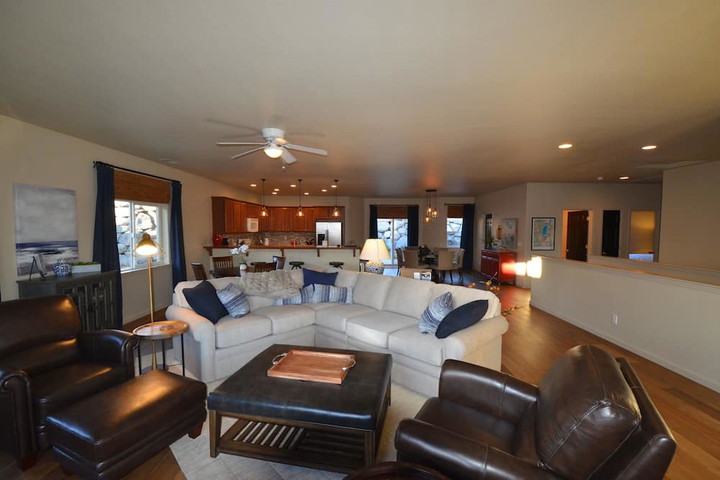 Contemporary, Centrally Located - Reno, NV