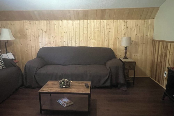 Countryside, Tucked Away Behind The Trees! Minutes From Nashville Speedway! - Smyrna, TN