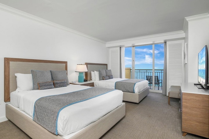 Oceanfront 1br Suite W/ 2 Queen Beds, Balcony, Spa Access & Ocean Views - Fort Lauderdale