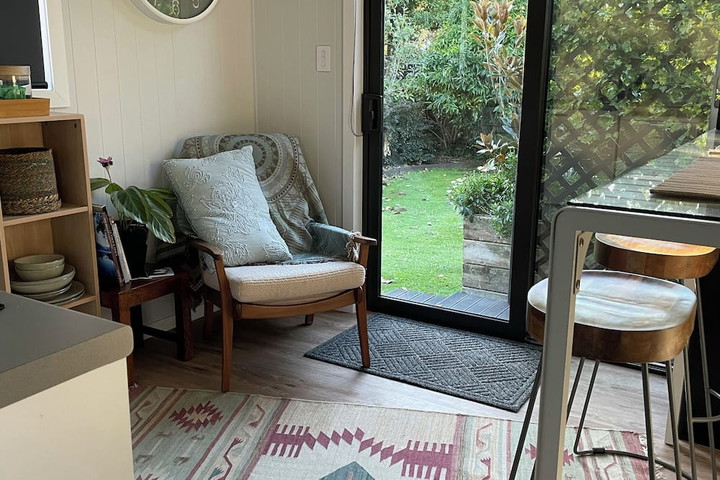 Tiny-home Garden Hideaway  Private, Quiet, Garden Setting W/off-street Parking. - Cambridge