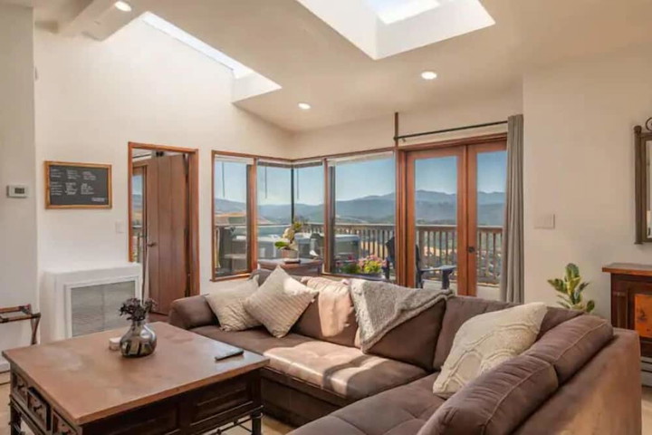 Hilltop Villa With Panoramic Views Of Carmel Valley, 30 Days - Carmel Valley, CA