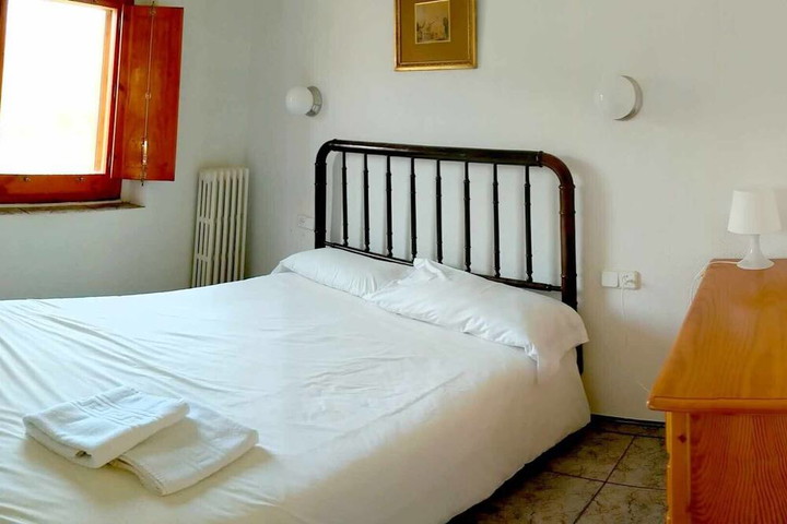 Appartement 'Mas El Carrer - Groc' Avec Vue Sur Les Montagnes, Piscine Partagée Et Wi-fi - Santa Pau