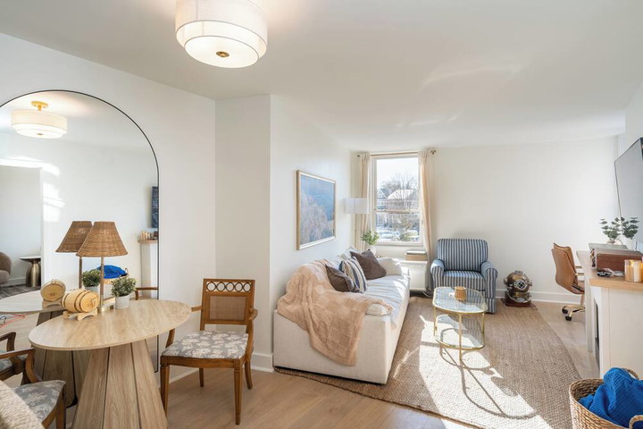 Luxury Annapolis Condo, Fully Remodeled, Rooftop Pool & Marina, Free Parking, 0.3 Mi To Downtown. Perfect For Navy Games, Academy Visits, Or A Waterfront Getaway. - Annapolis, MD