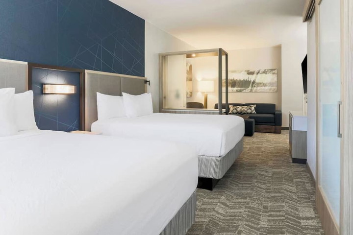 Relax In Spacious Suite Perfect For Exploring Donner Memorial Park + Trails - Truckee, CA