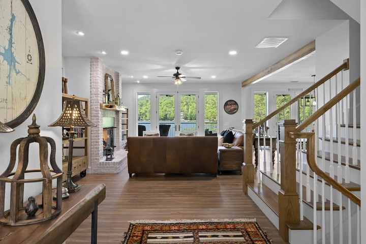 Brand New Lake Front-6 Br 7 Ba Home With Direct Views Of Rumbling Bald Book. - Lake Lure, NC