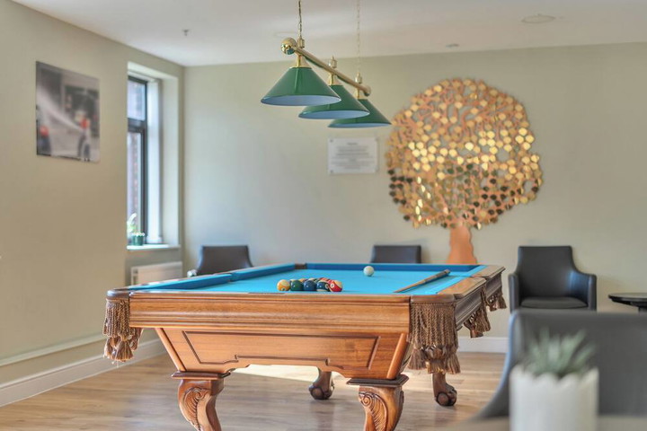 Marine Court Second-floor Double Bedroom With Bathroom In Littlehampton - Littlehampton